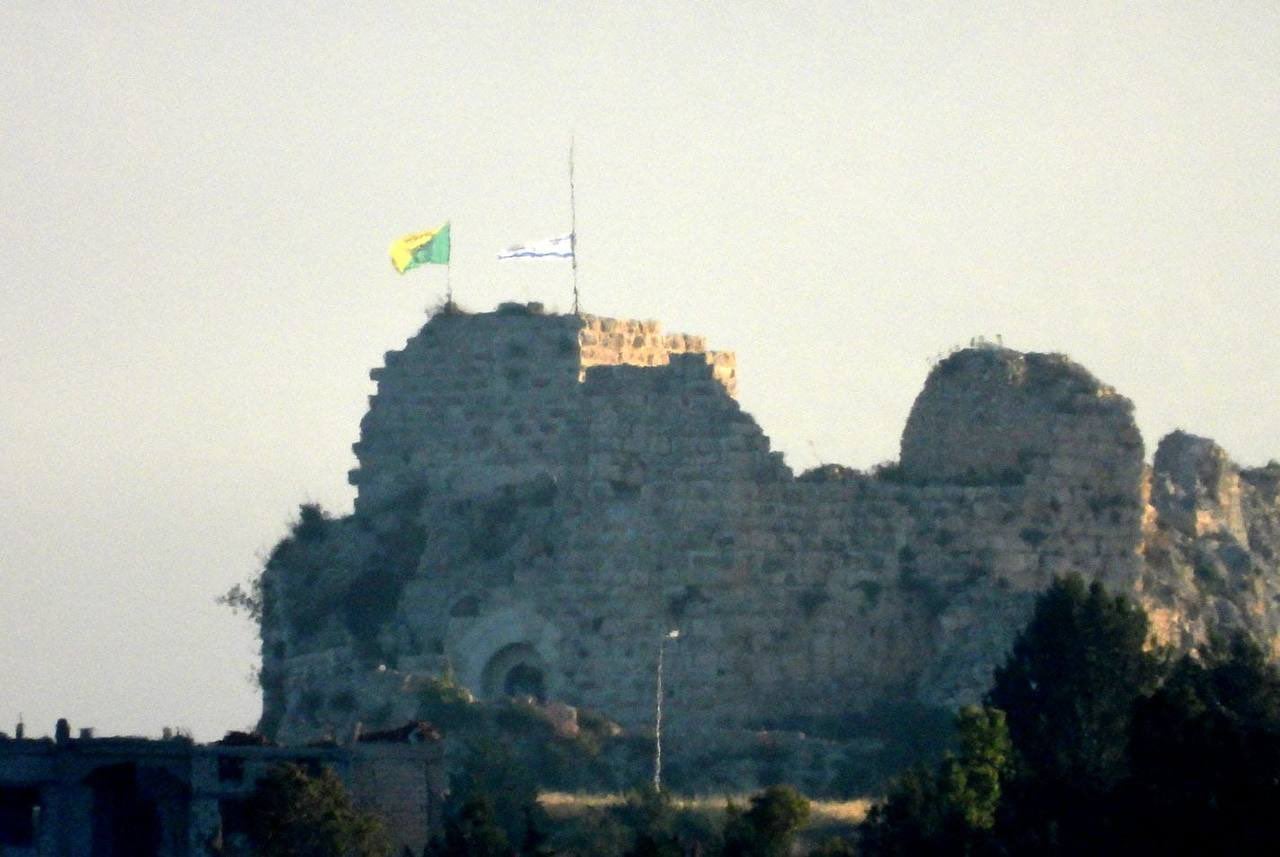 Video.. Raising the Israeli Flag Over Shaqif Castle! · Daily Beirut