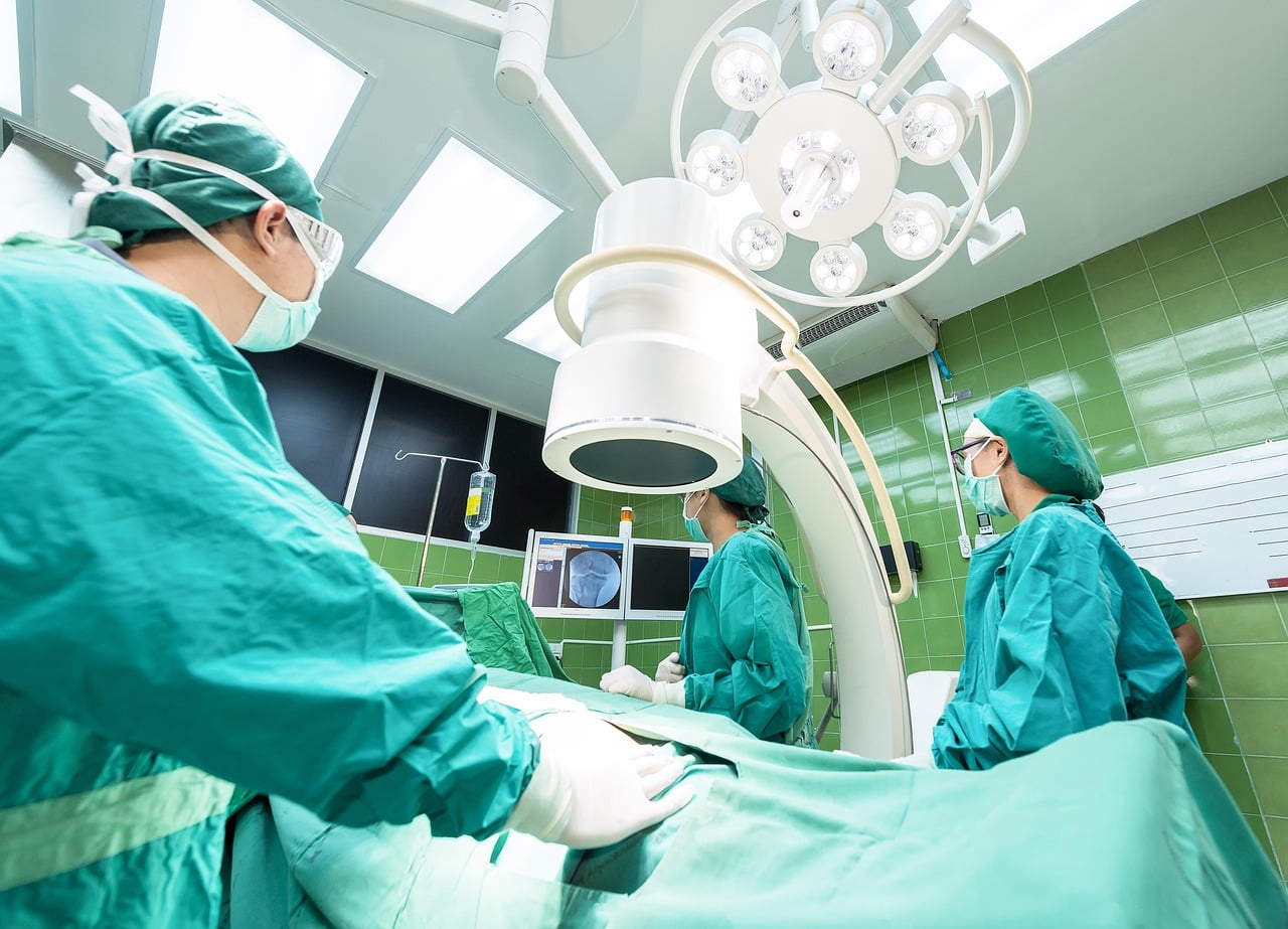 Lebanon 11-Hour Hand Surgery Restores Patient Function · Daily Beirut